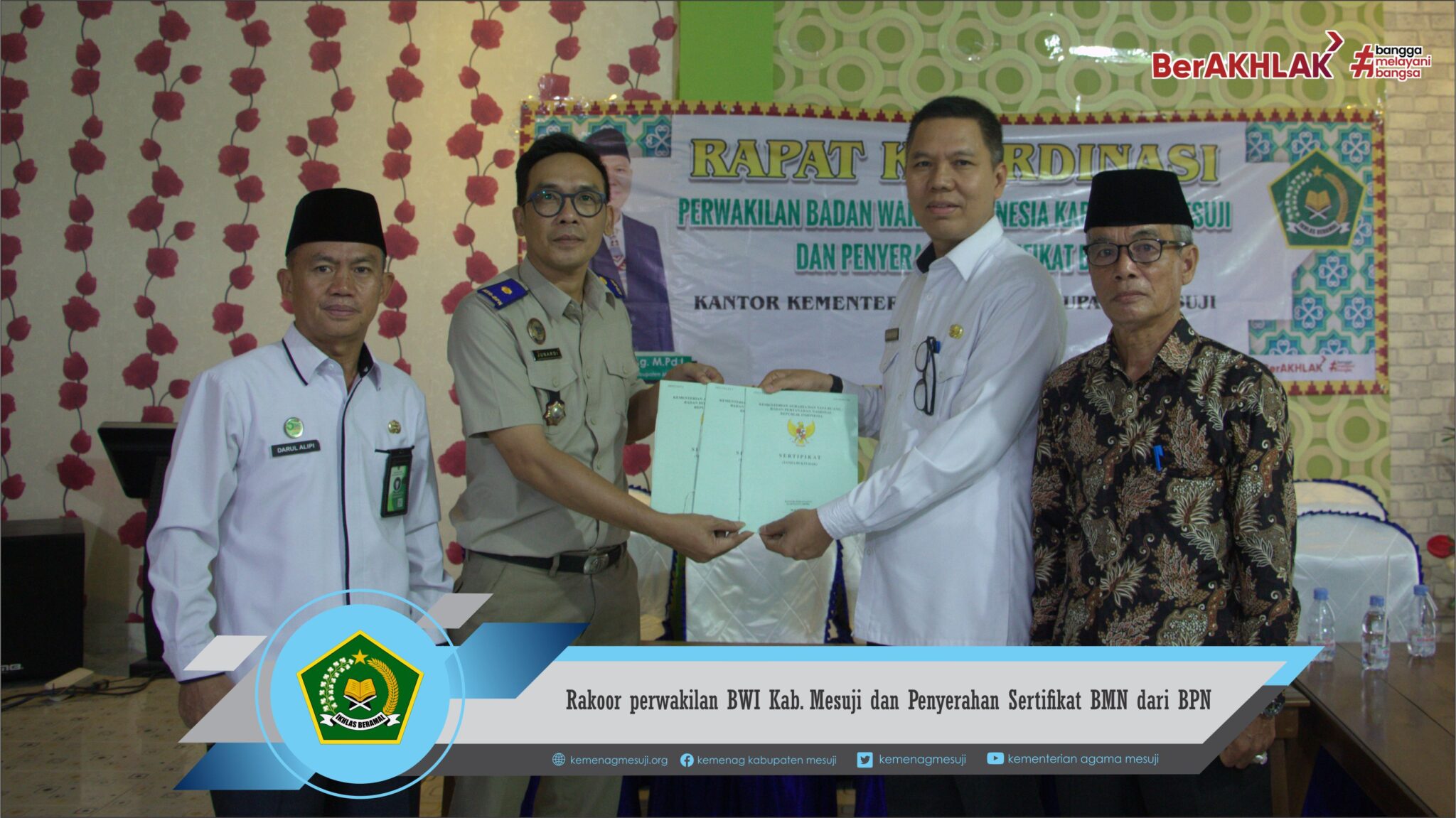 Kakankemenag Mesuji menerima Sertifikat BMN dari Badan Pertanahan Kabupaten Mesuji – KANTOR ...
